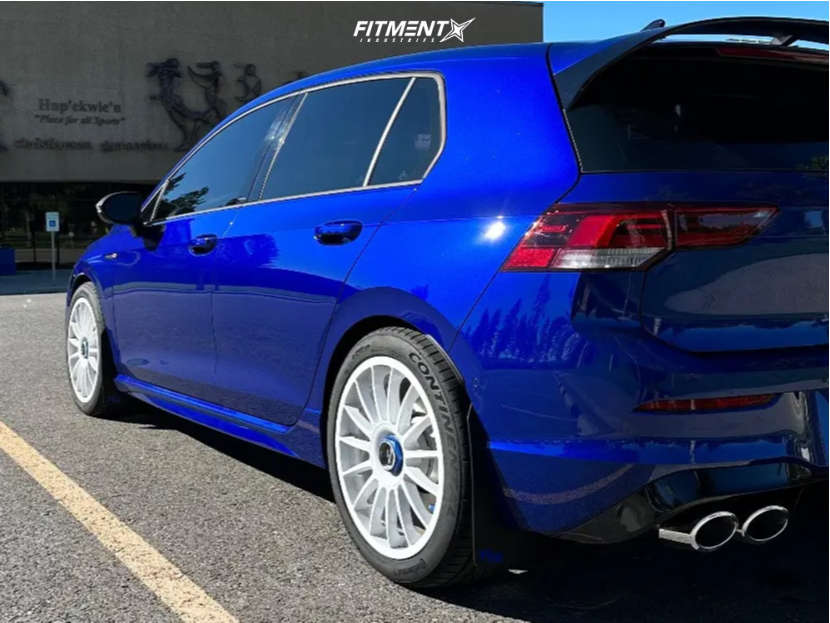 2022 Volkswagen Golf R Base with 18x8.5 Fifteen52 Podium and ...