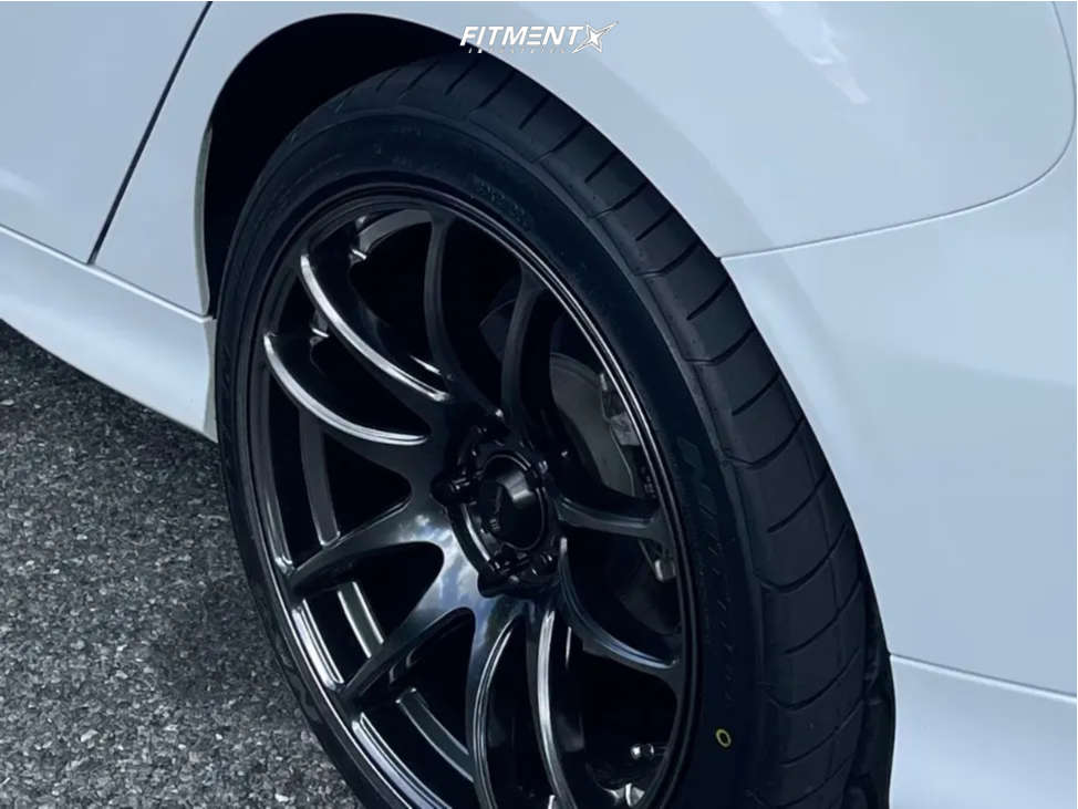 2018 Ford Focus ST with 18x8.5 Vors Tr4 and Nitto 235x40 on Stock Suspension | 2408320 | Fitment ...