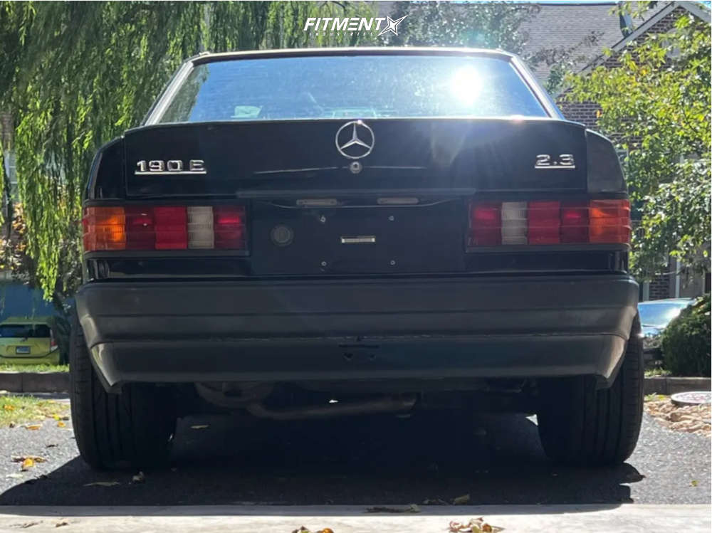 1993 Mercedes-Benz 190E 2.3 with 17x8.5 JNC Jnc004 and Lexani 205x35 on ...