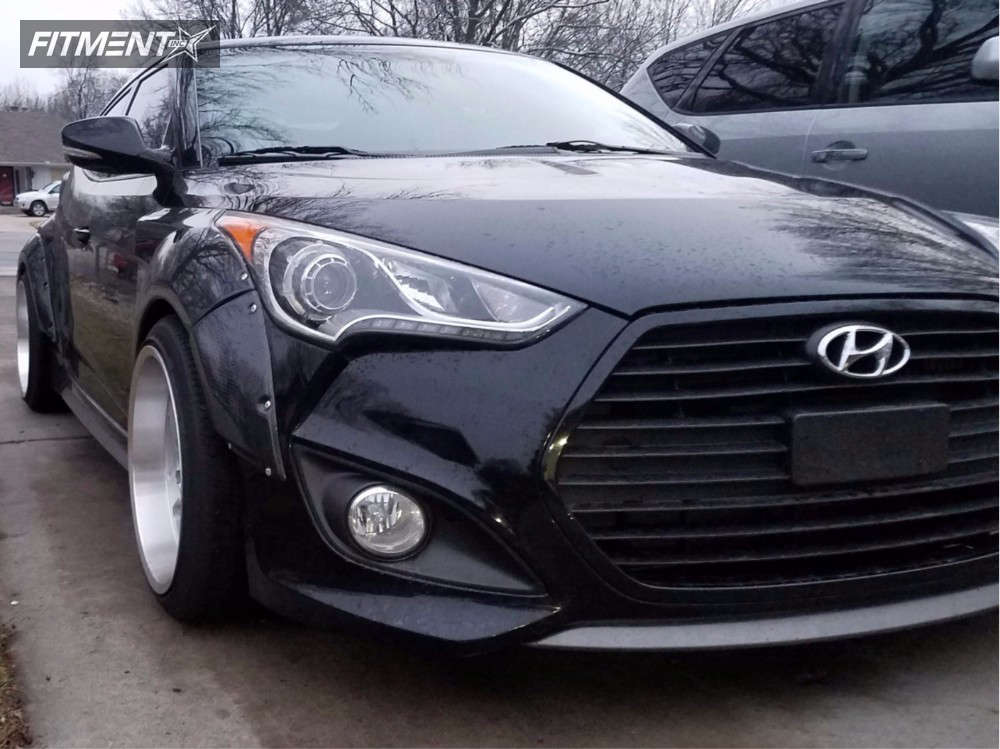 2013 Hyundai Veloster Base with 18x10 American Muscle SC Style and ...