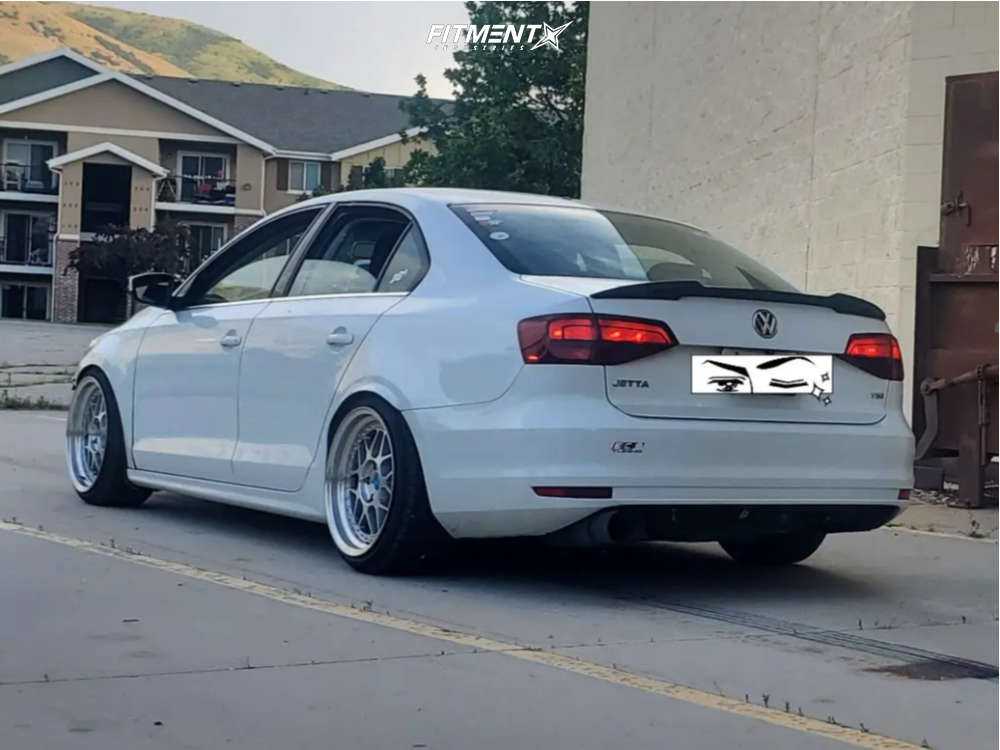 2017 Volkswagen Jetta S with 18x9.5 ARC Ar9 and Lionhart 215x40 on ...