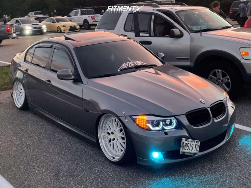 2011 BMW 328i Base with 19x9.5 ESR Sr01 and Vercelli 225x35 on ...