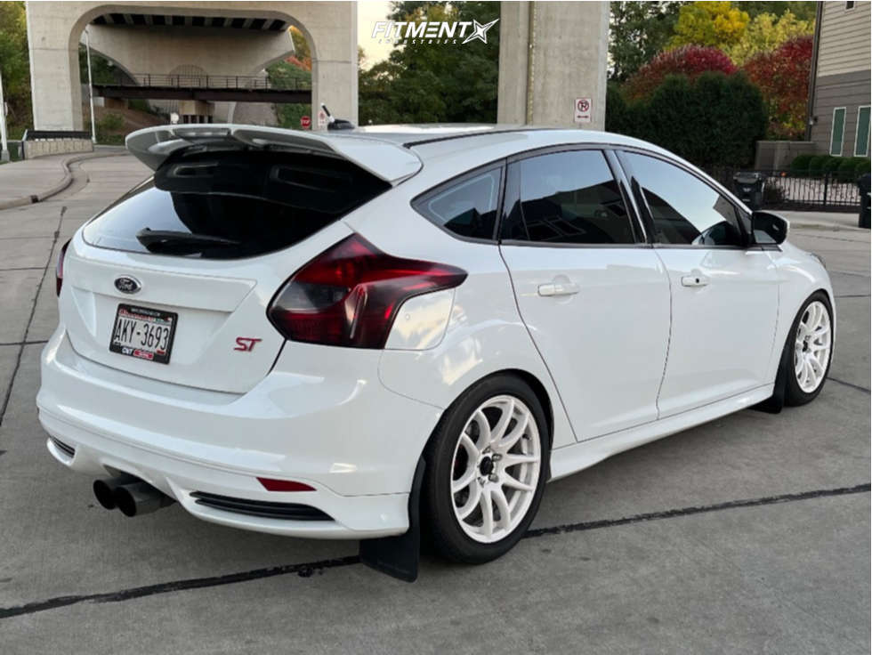 2014 Ford Focus ST with 17x9 Vors Tr4 and Firestone 215x50 on Coilovers ...