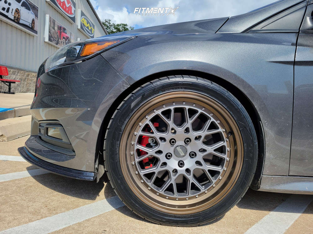 2018 Ford Focus ST with 19x8.5 ESR Cs3 and Nitto 265x35 on Coilovers ...