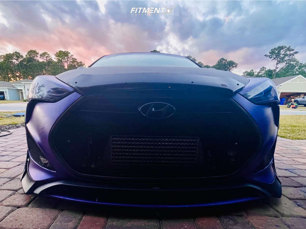 2016 Hyundai Veloster Turbo R-Spec with 18x10.5 AVID1 Av40 and Federal ...