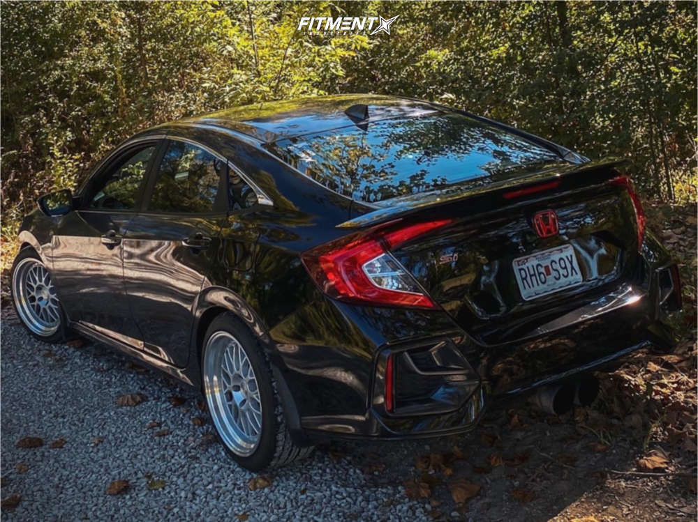 2020 Honda Civic Si with 18x9.5 Aodhan Ah02 and Nitto 235x40 on ...