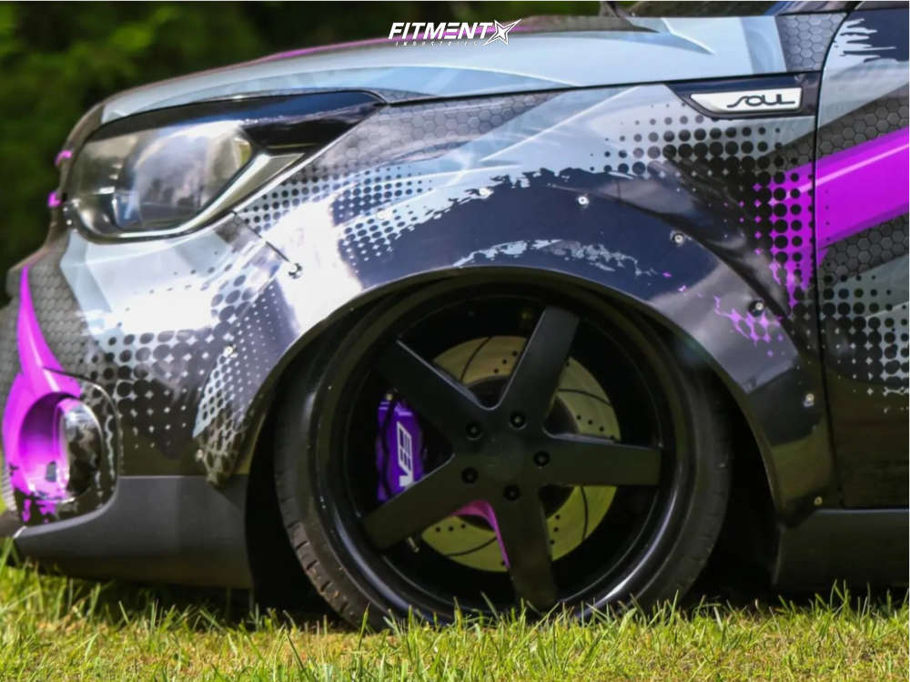 2017 Kia Soul EX with 20x9 XXR 968 and Lexani 235x35 on Air Suspension ...