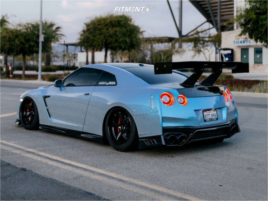 2020 Nissan GT-R Premium with 20x11 Advan Racing GT and Michelin 285x35 ...