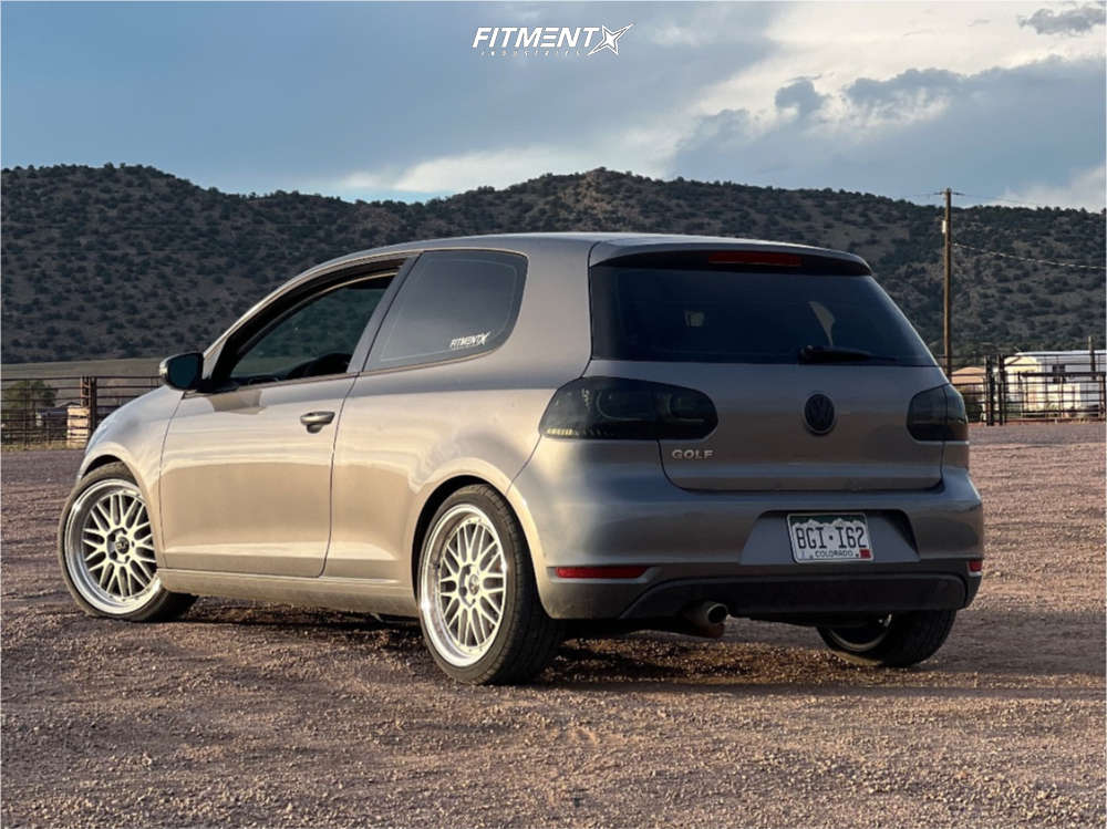 2011 Volkswagen Golf Base with 18x8 JNC Jnc005 and Vercelli 215x40 on ...