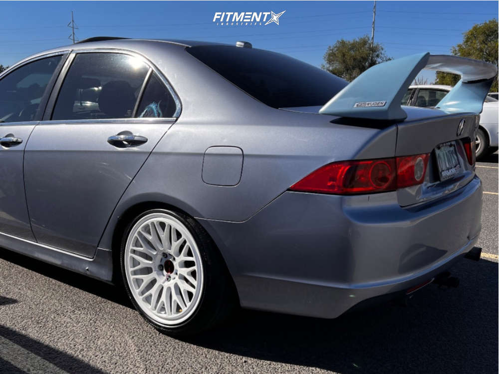 2006 Acura TSX Base with 18x8.5 AVID1 Av44 and Vercelli 225x40 on ...