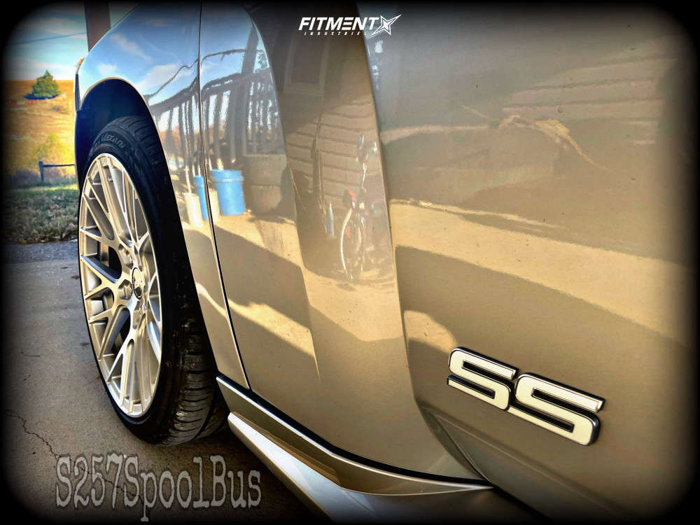 2008 Chevrolet HHR SS with 18x8.5 ESR Rf11 and Lexani 225x40 on Stock ...