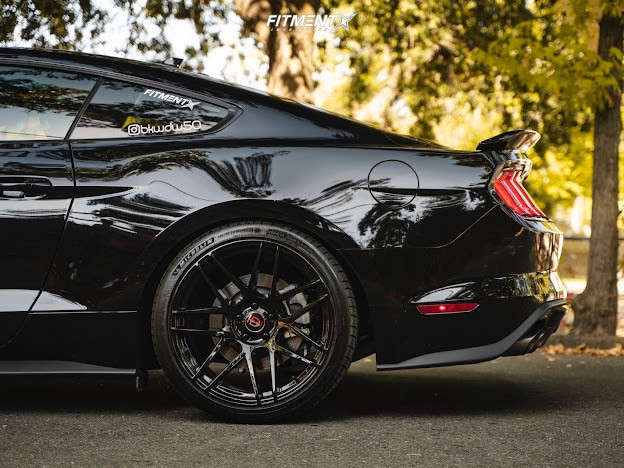 2020 Ford Mustang GT with 20x9.5 Curva C300 and Michelin 275x30 on ...