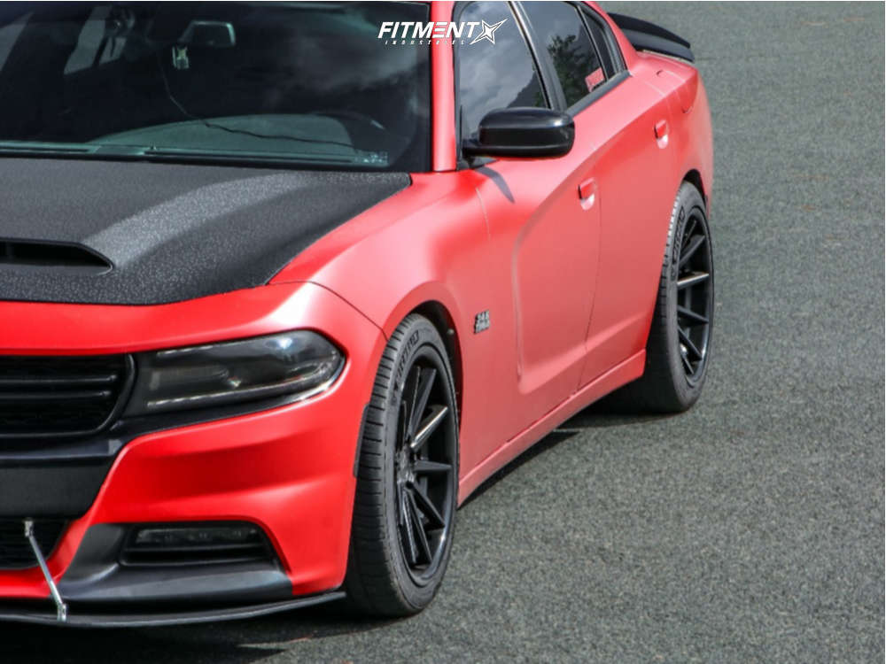 2017 Dodge Charger R/T with 20x10.5 Ferrada Fr4 and Michelin 295x35 on ...