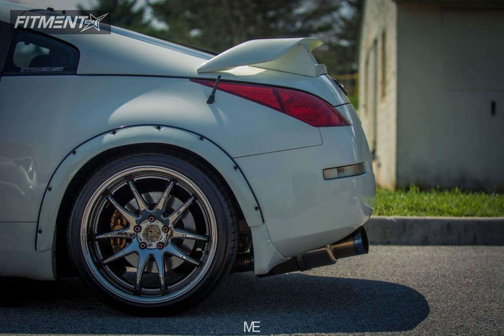 2005 Nissan 350Z Base with 19x11 Aodhan DS02 and Hankook 255x35 on Air ...