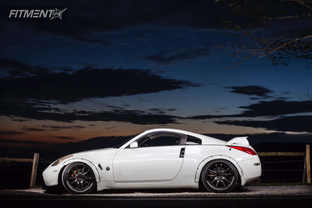 2005 Nissan 350Z Base with 19x11 Aodhan DS02 and Hankook 255x35 on Air ...