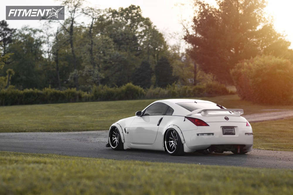 2005 Nissan 350Z Base with 19x11 Aodhan DS02 and Hankook 255x35 on Air ...