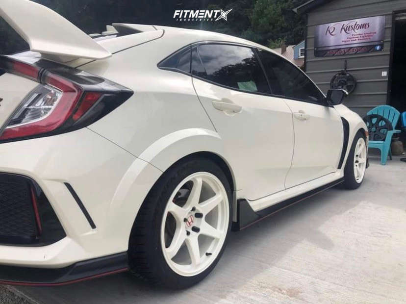 2018 Honda Civic Type R with 18x9.5 Enkei T6r and Continental 245x40 on ...