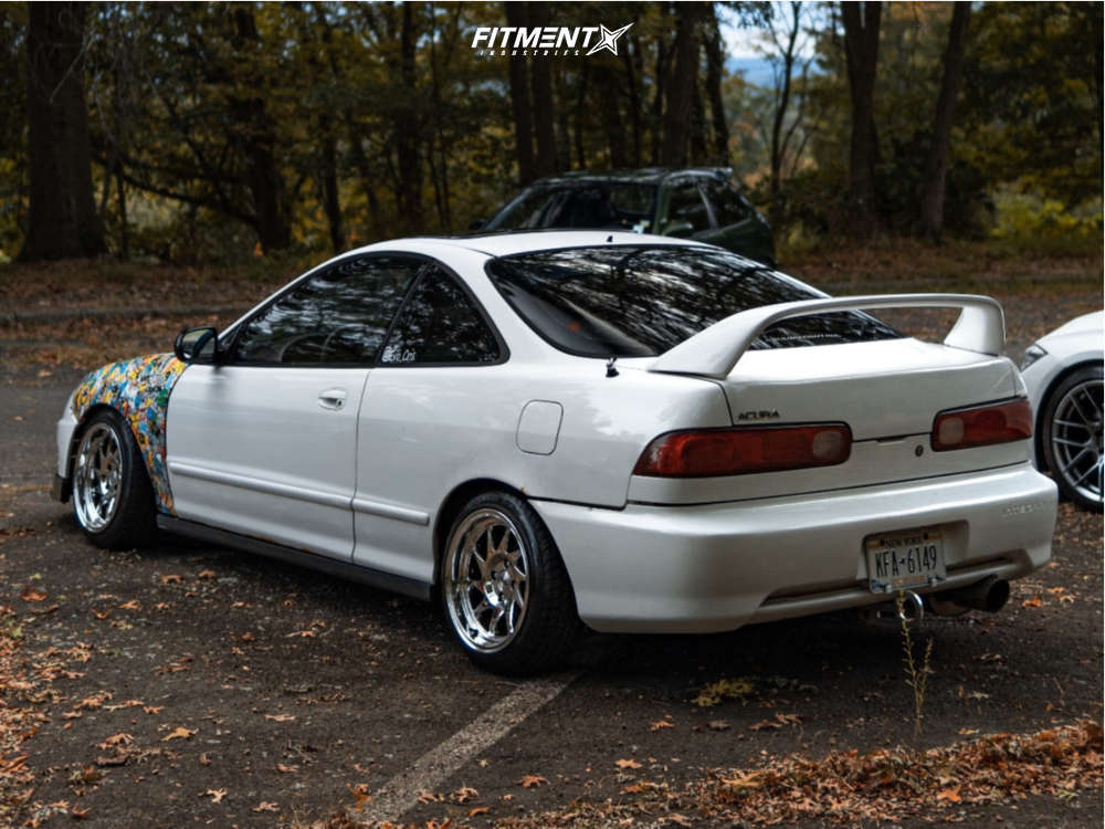 1998 Acura Integra GS-R with 15x8 Whistler Kr7 and Haida 195x45 on ...