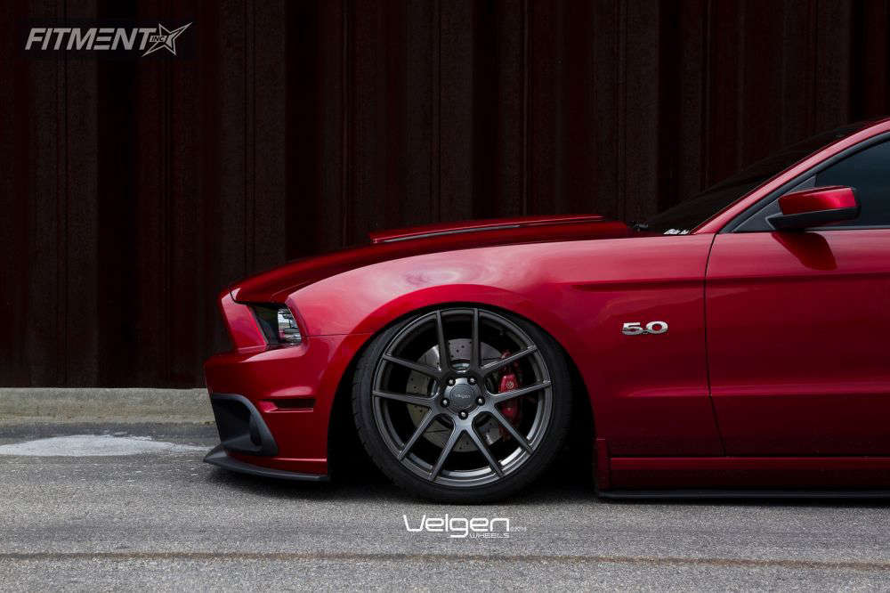 2014 Ford Mustang GT with 20x9 Velgen Vmb5 and Nitto 255x35 on Air ...