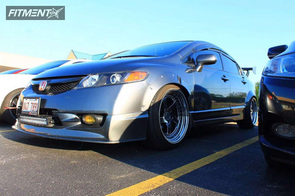 2010 Honda Civic Si with 18x10.5 Zedd Sl5 and Falken 255x40 on ...