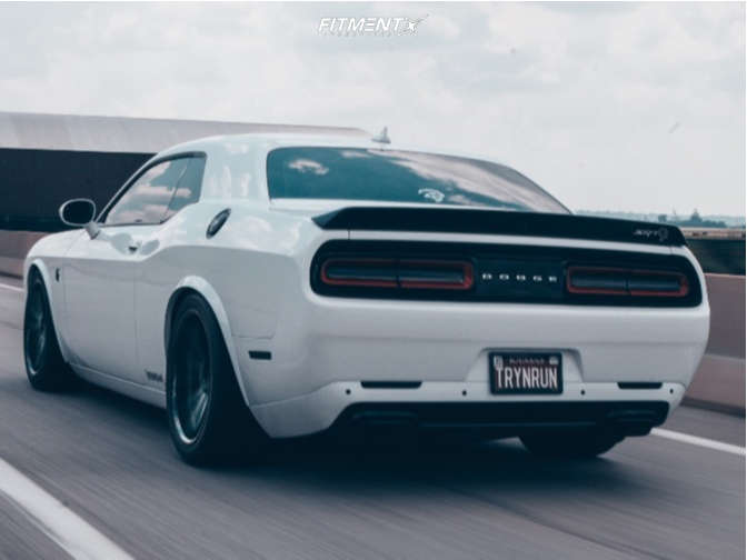 2017 Dodge Challenger SRT Hellcat with 20x10.5 Ferrada Fr4 and Pirelli ...