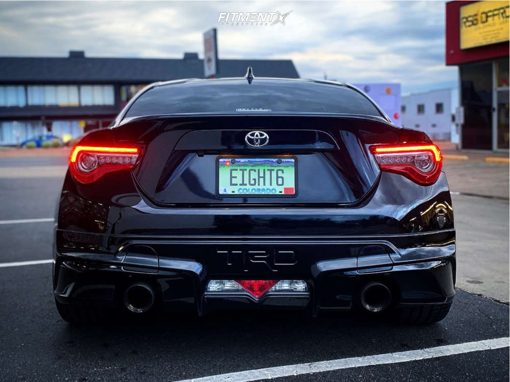 2019 Toyota 86 TRD Special Edition with 18x9.5 Momo Heritage 6 and ...