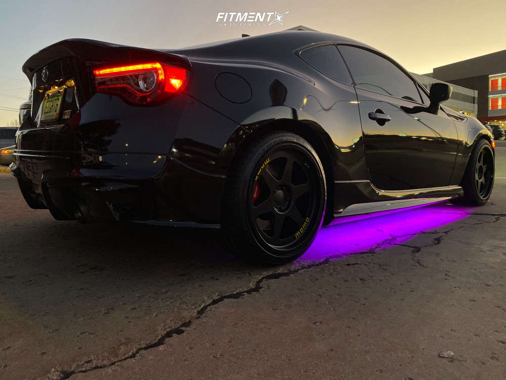 2019 Toyota 86 TRD Special Edition with 18x9.5 Momo Heritage 6 and ...