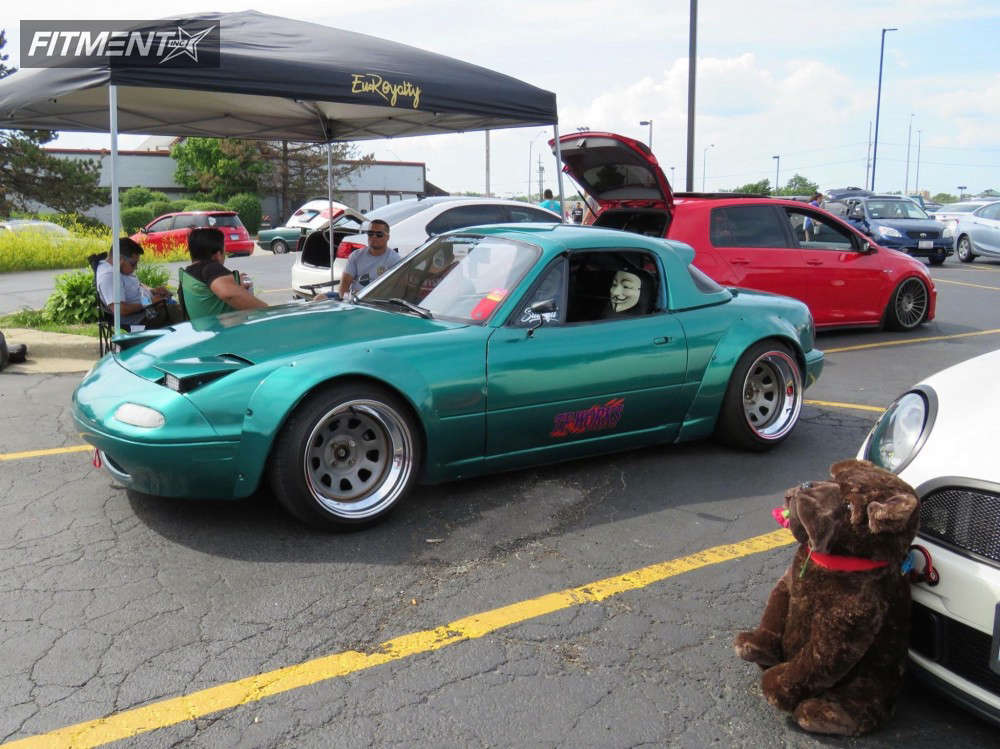 1990 Mazda MX-5 Miata Base with 16x10.5 Diamond Racing and Continental ...