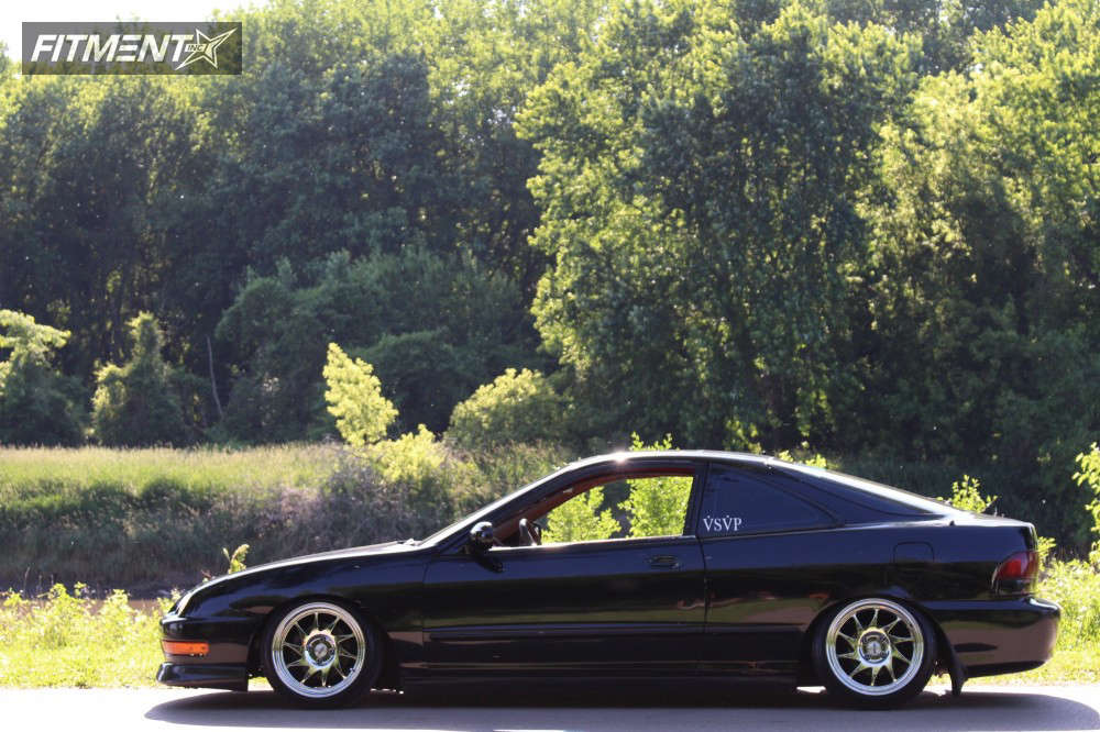 2000 Acura Integra LS with 16x8 Whistler Kr7 and Falken 165x50 on ...