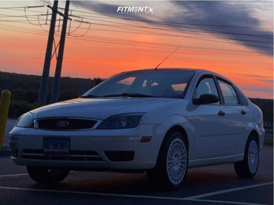 2007 Ford Focus SE with 18x8.5 Fifteen52 Integrale and Vercelli 225x40 ...