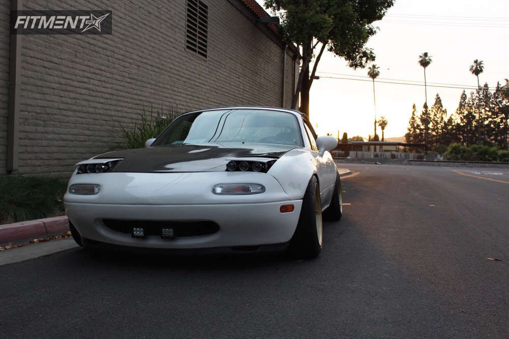 1994 Mazda MX-5 Miata Base with 15x8 Rota Grid and Falken 195x50 on ...