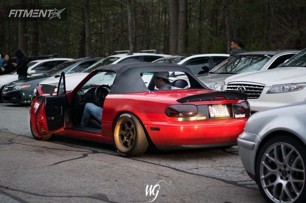 1992 Mazda MX-5 Miata Base with 15x7 Rota Grid and Toyo Tires 195x45 on ...