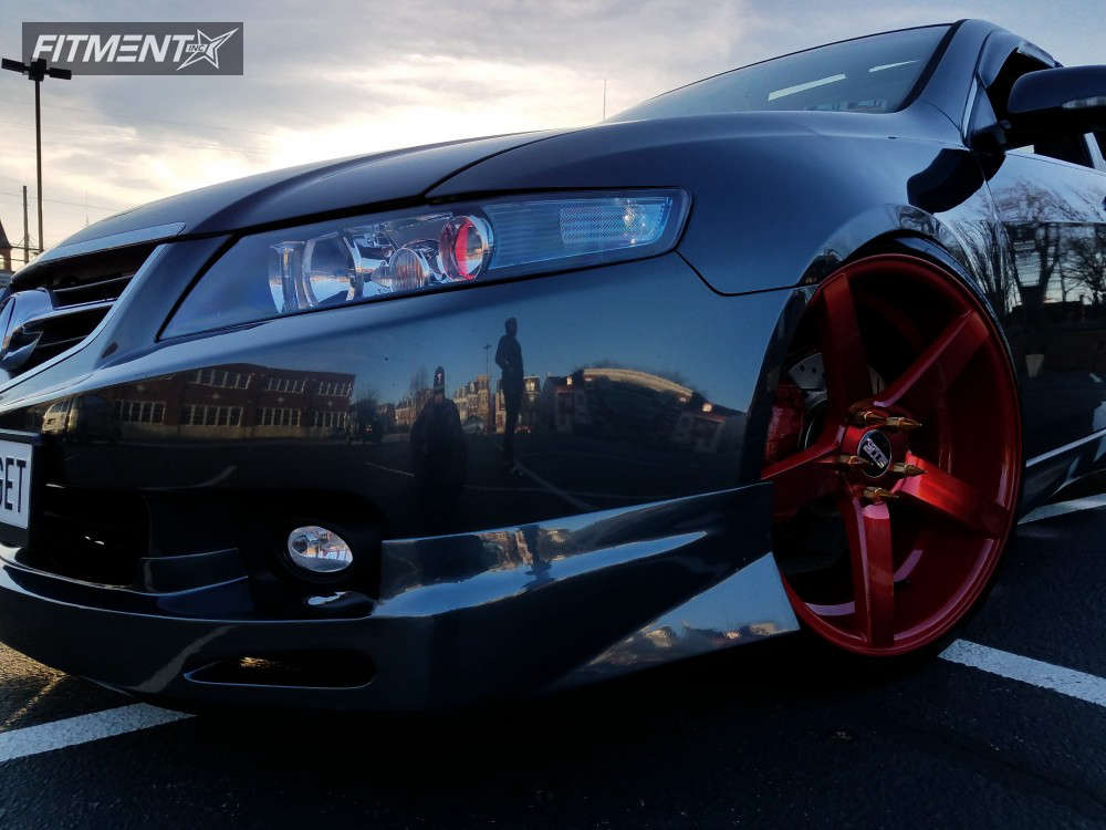 2005 Acura TSX Base with 20x9 STR 607 and Lionhart 225x35 on Coilovers ...
