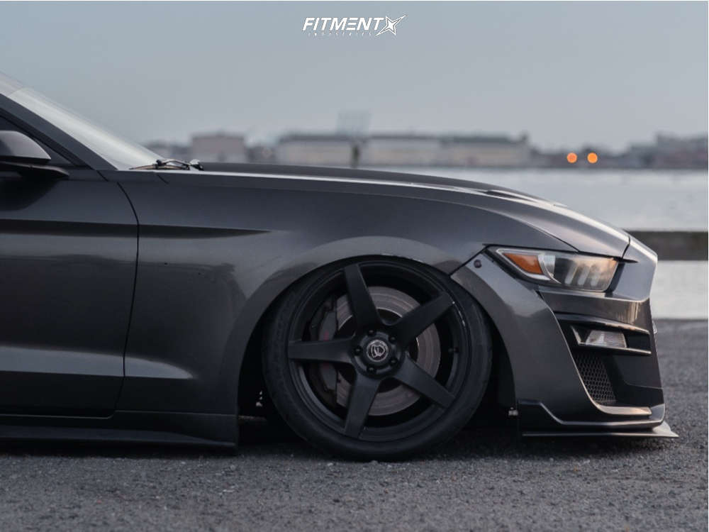 2015 Ford Mustang GT with 19x9.5 Forgestar Cf5 and Firestone 265x35 on ...