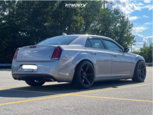 2015 Chrysler 300 S with 20x9.5 Factory Reproductions Fr77 and ...