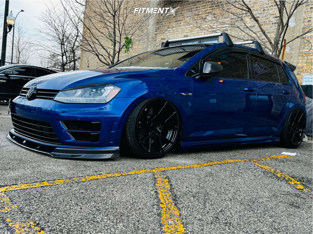2015 Volkswagen Golf R Base with 18x9.5 Rotiform Kps and Cosmo 215x40 ...
