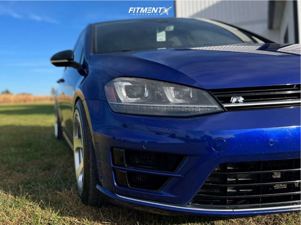2017 Volkswagen Golf R Base with 18x9.5 3SDM 0.06 and Continental ...