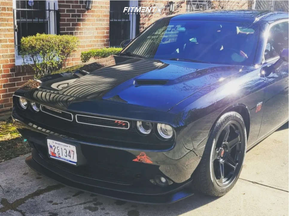 2018 Dodge Challenger R/T with 20x9 Voxx Replicas Demon and General ...