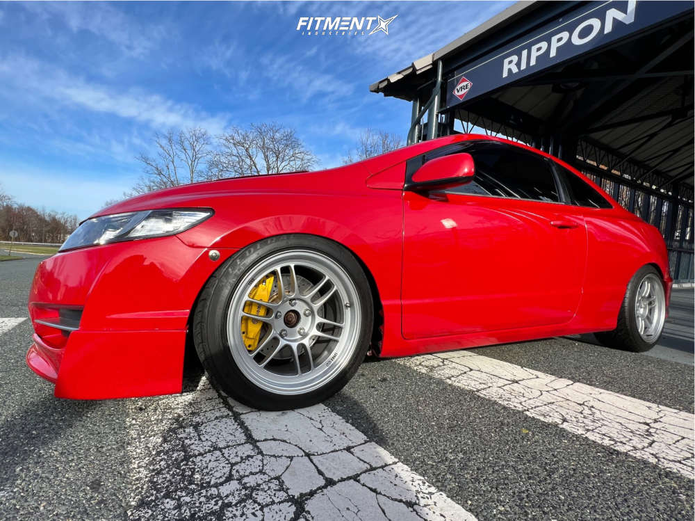 2006 Honda Civic Si with 17x9 Enkei Rpf1 and Federal 225x45 on ...