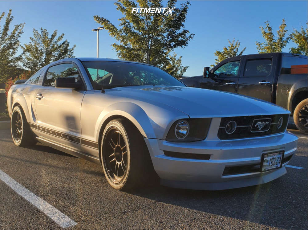 2006 Ford Mustang Base with 18x9.5 Enkei RPF1 and Nitto 265x35 on ...