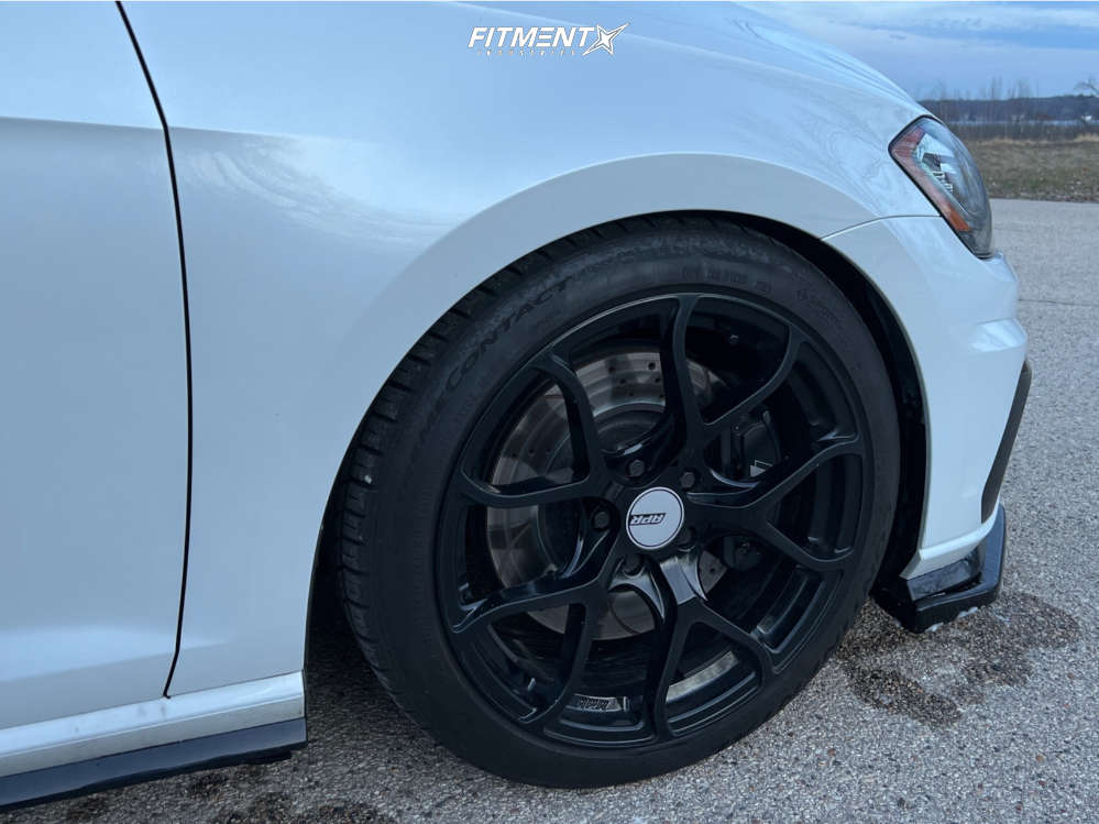 2019 Volkswagen Golf R Base with 18x8.5 APR A01 and Continental 235x40 ...