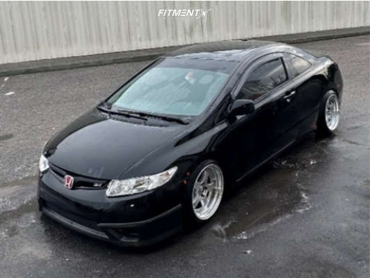 2008 Honda Civic Si with 17x9 MST Mt07 and Bridgestone 205x40 on ...