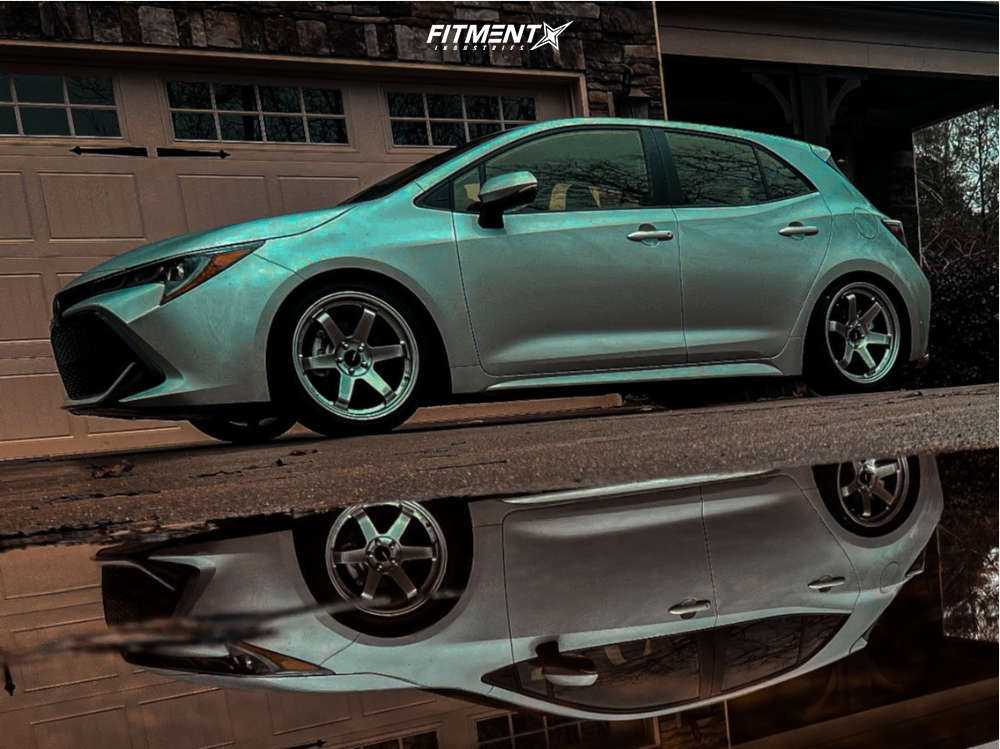 2022 Toyota Corolla SE with 18x9.5 AVID1 Av6 and Delinte 225x40 on ...