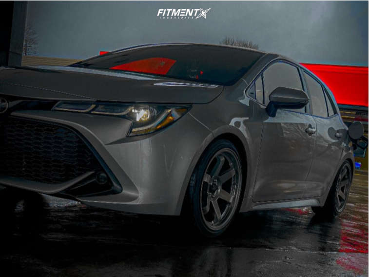 2022 Toyota Corolla SE with 18x9.5 AVID1 Av6 and Delinte 225x40 on ...