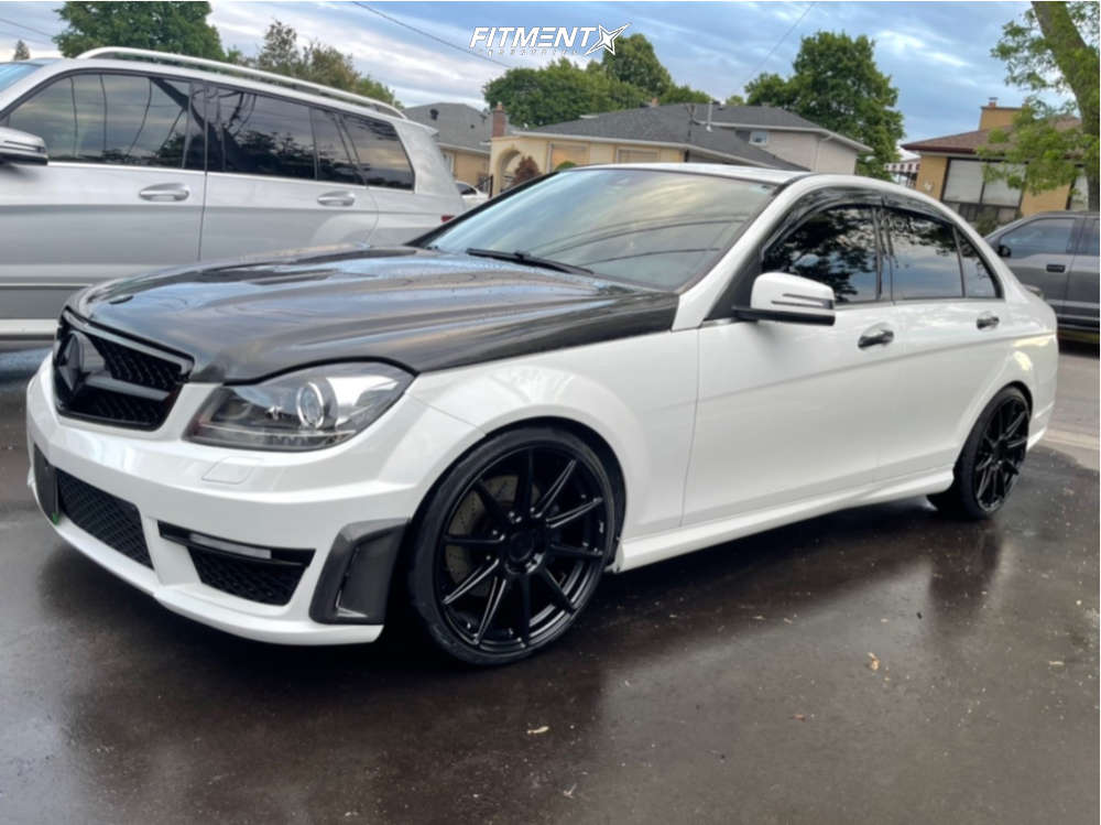 2014 Mercedes-Benz C300 4Matic Sport with 19x8.5 Niche Essen and ...