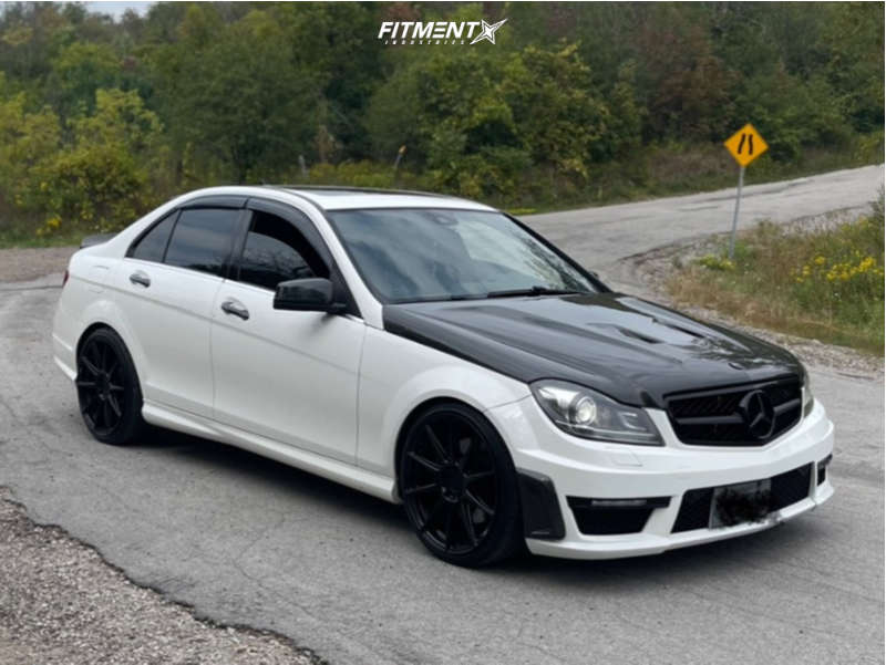 2014 Mercedes-Benz C300 4Matic Sport with 19x8.5 Niche Essen and ...
