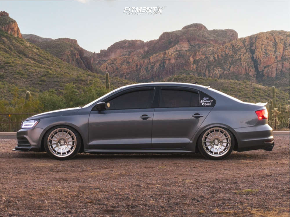 2015 Volkswagen Jetta SE with 18x8.5 3SDM 0.66 and Nitto 225x40 on ...