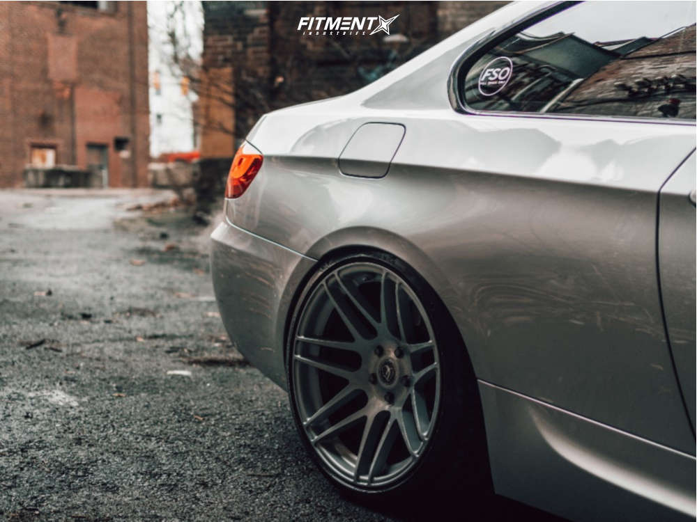 2009 BMW 335i Base with 19x9.5 Forgestar F14 and Michelin 235x35 on ...