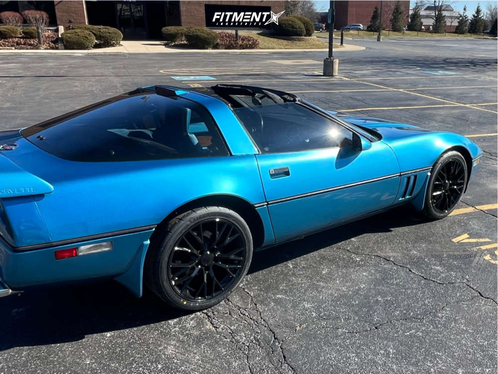 1987 Chevrolet Corvette Base with 18x9.5 Factory Reproductions Fr22 and ...