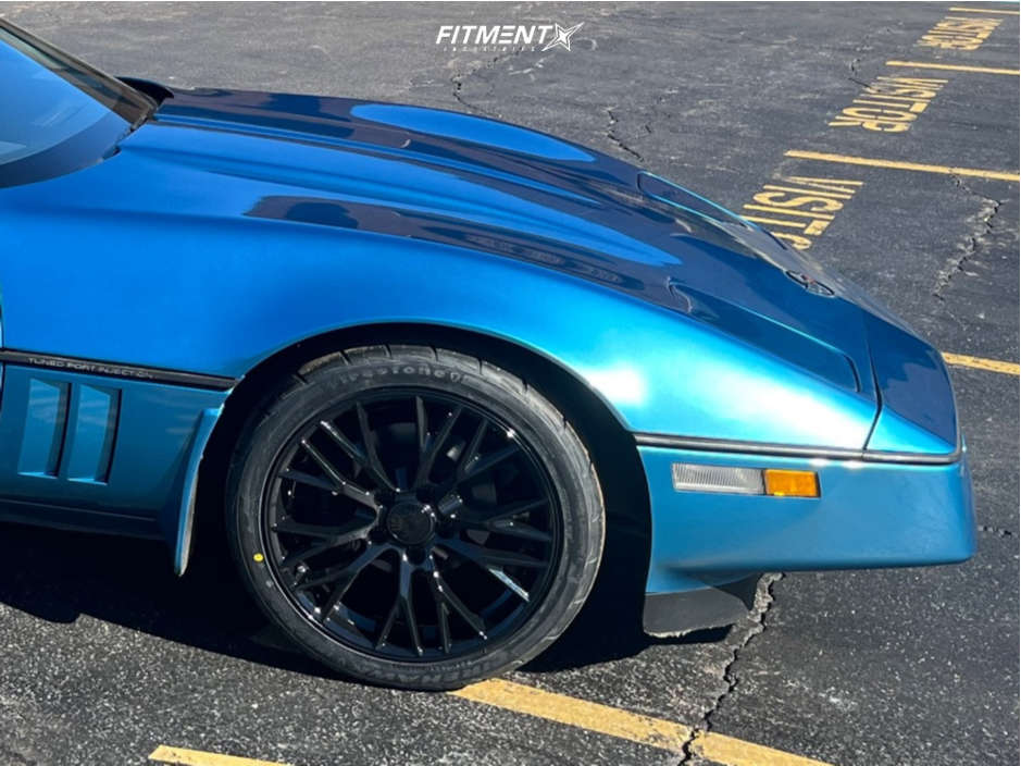 1987 Chevrolet Corvette Base with 18x9.5 Factory Reproductions Fr22 and ...